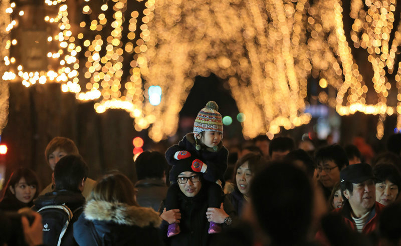 Sendai Pageant of Starlight draws families, couples - The Mainichi
