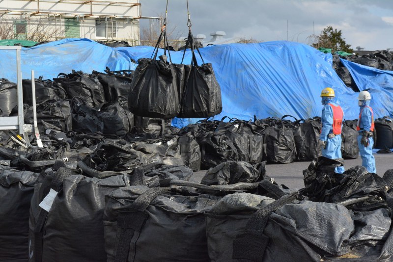 Photo Journal: Radioactive soil storage - The Mainichi
