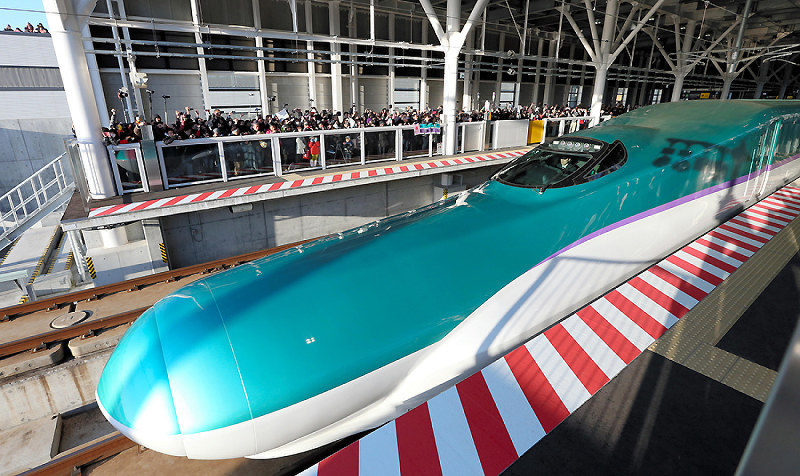 Photo Special: Hokkaido Shinkansen bullet train line opens for business ...