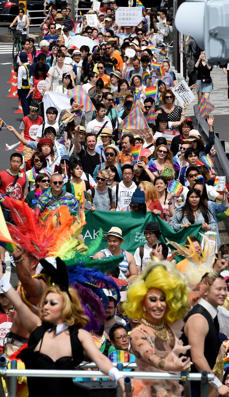 Photo Special: Tokyo Rainbow Pride event draws 5,000 - The Mainichi