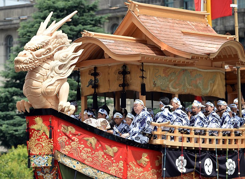 Float parade highlights Kyoto Gion festival - The Mainichi