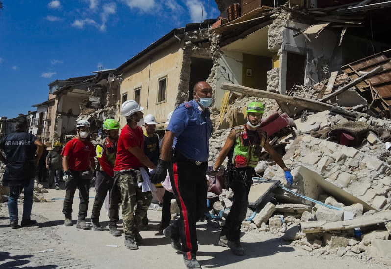 Photo Special: Aftershocks rattle Italian quake zone; toll rises to 250 ...