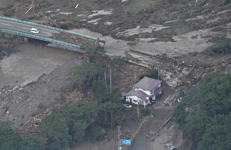 Photo Special: Powerful typhoon leaves deep scars in northeast Japan ...