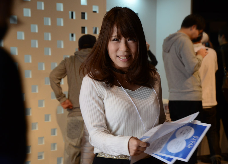 AV問題：女優イベントでAVAN出展 ファンに協力求め [写真特集9/9] | 毎日新聞