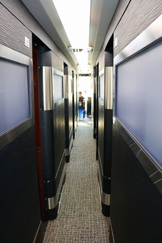 Photo Special: Highway night bus equipped with only private rooms - The ...