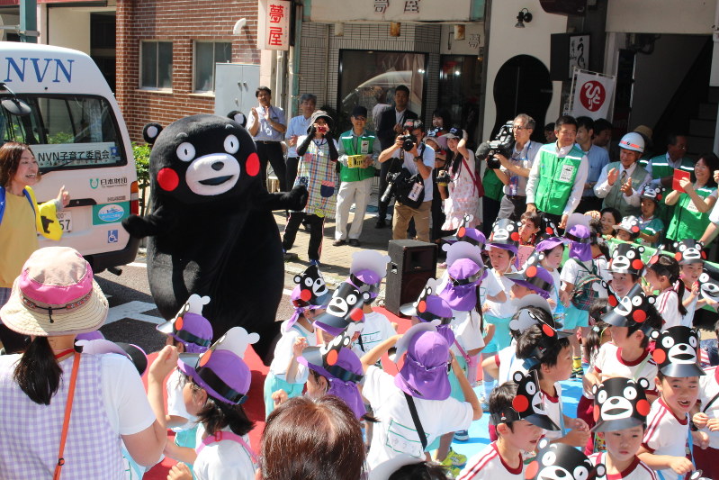 Shizuoka Pref. city gets thank-you visit from Kumamon for disaster aid ...