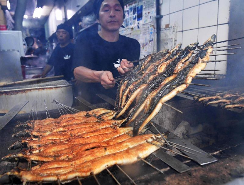 Photo Journal: 'F-eeling' the heat - The Mainichi