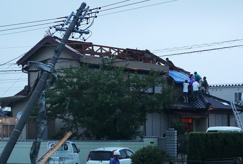 In Photos: Typhoon winds leave path of destruction - The Mainichi