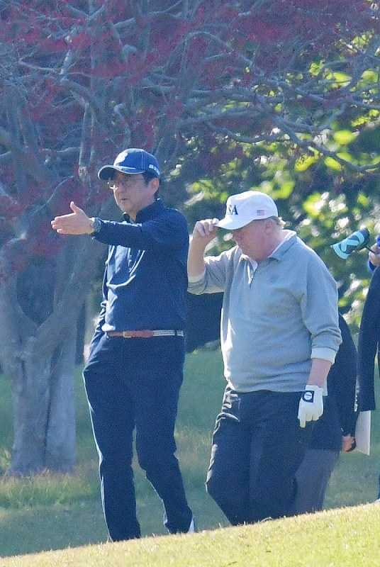 In Photos: Trump, Abe enjoy golf diplomacy - The Mainichi