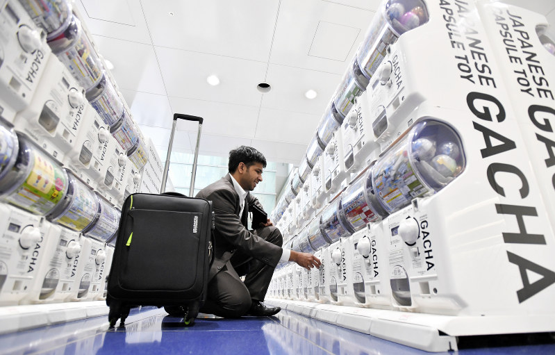 Gotcha! Foreign tourists snapping up airport 'gacha gacha' capsule toys ...