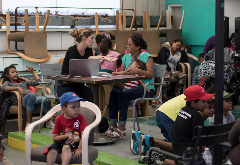 Central American asylum seekers get legal aid near US border - The Mainichi