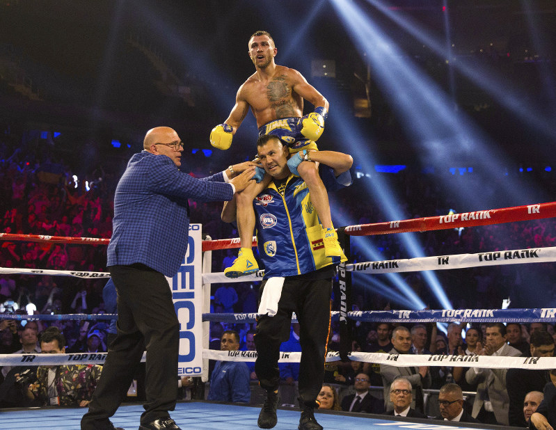 Boxing: Lomachenko stops Linares in 10th, wins lightweight title - The ...