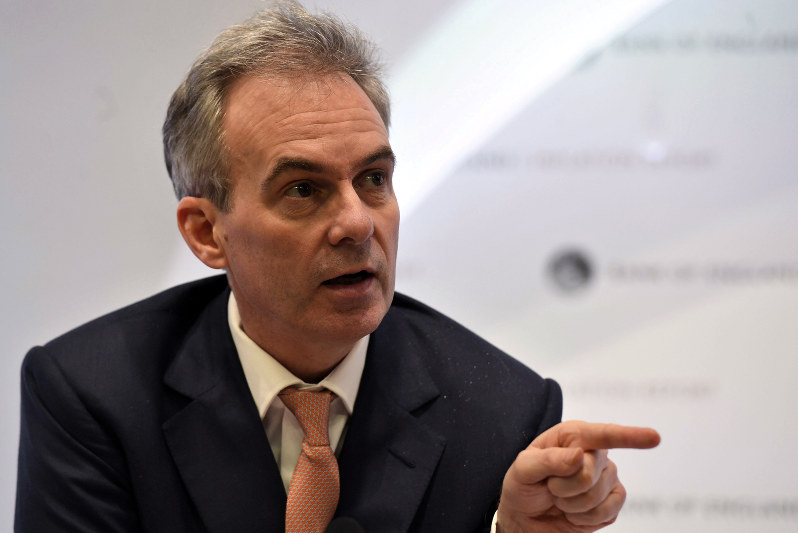 UK central banker apologizes for 'menopausal' remark - The Mainichi