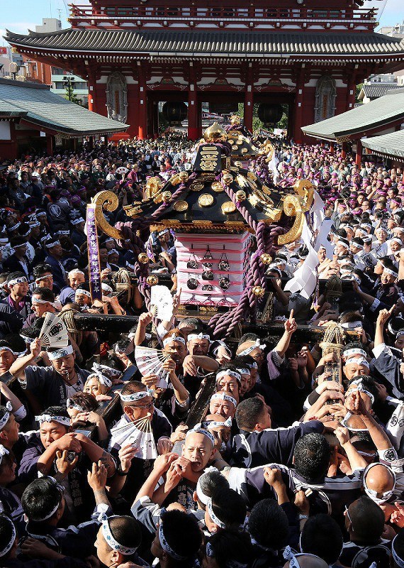 In Photos: Sanja Matsuri festival reaches its peak in Tokyo's Asakusa ...