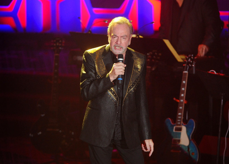 Neil shines like a Diamond at Songwriters Hall of Fame gala - The Mainichi