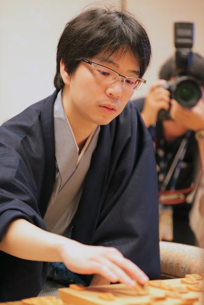 Shogi pro Toyoshima wins first major title, denies Habu 100th ...