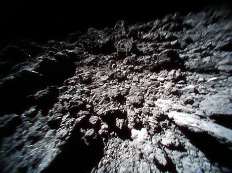 Hayabusa 2 hopping probe photos show Ryugu asteroid has rocky surface ...