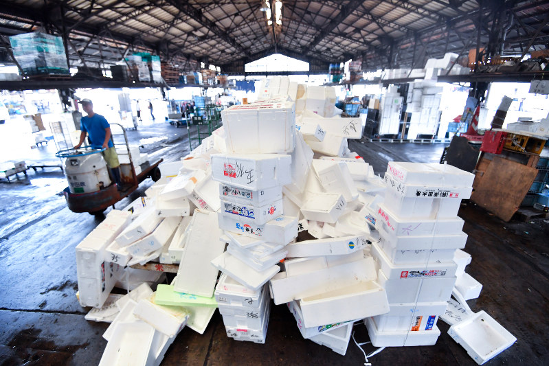 Tsukiji market's last days: Mountains of plastic boxes bring back ...