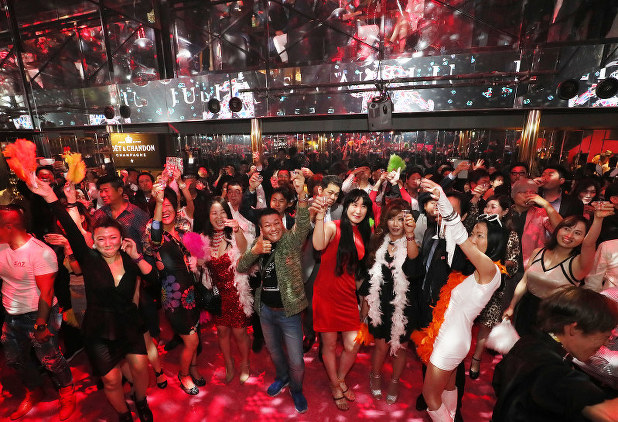 In Photos: Legendary 'Juliana's Tokyo' disco reborn - The Mainichi