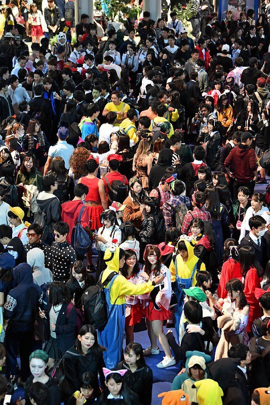 In Photos: Colorful crowds flock to Shibuya, other areas for Halloween ...