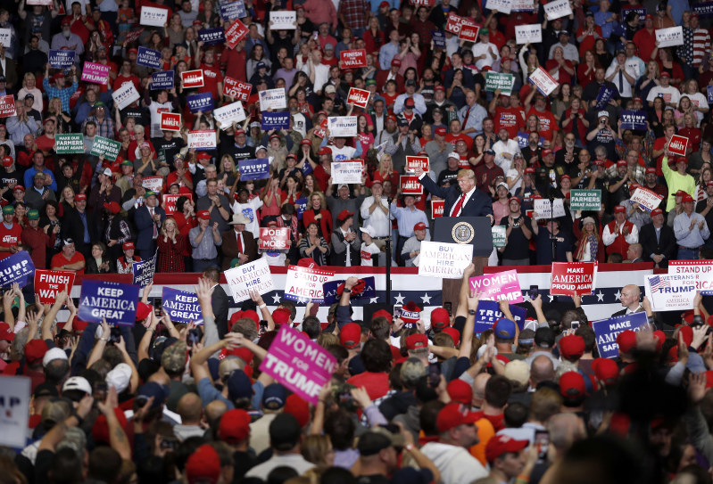 Trump closes out furious campaign effort with Missouri rally - The Mainichi