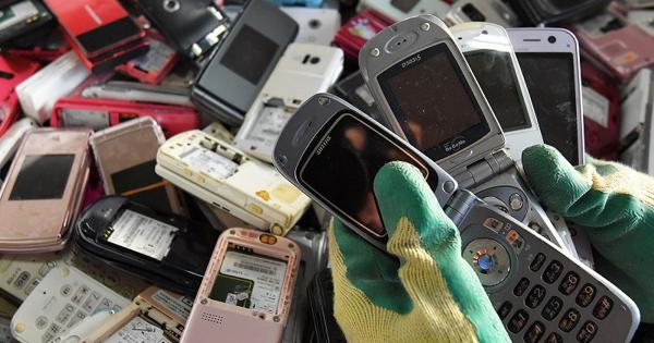 In Photos: Mobile phone metals to be used in 2020 Tokyo Olympic medals ...