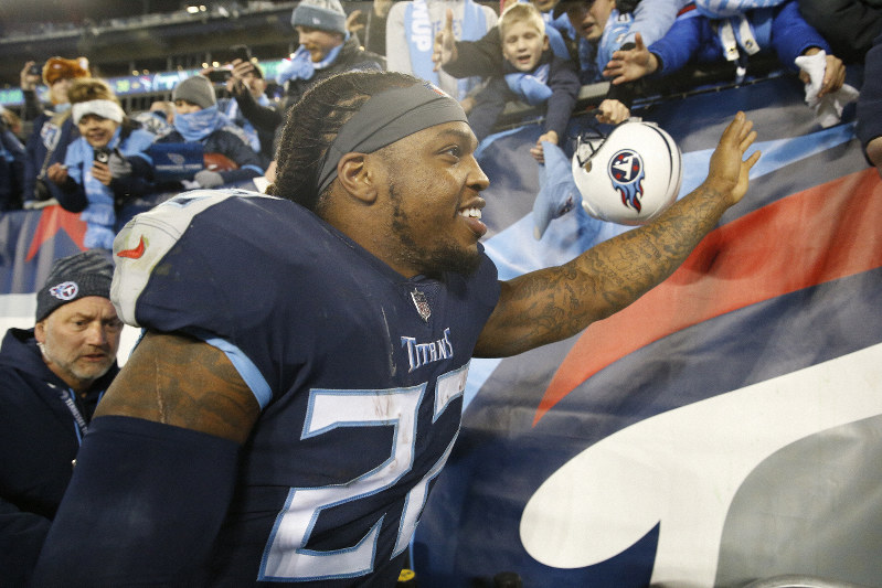 Henry runs into NFL record book as Titans rout Jaguars 30-9 - The Mainichi