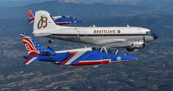 機齢77年のDC3による世界一周の記録写真集に 写真家・徳永克彦さんが出版 [写真特集1/9] | 毎日新聞