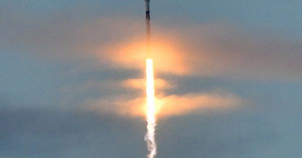 Spacex Launches 10 More Iridium Communications Satellites The Mainichi