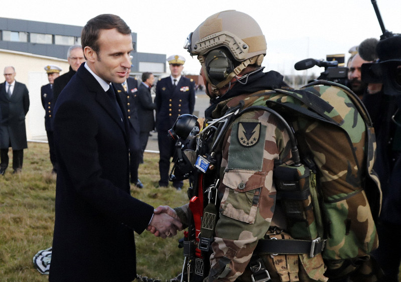 Macron: The French military will remain involved in Syria - The Mainichi