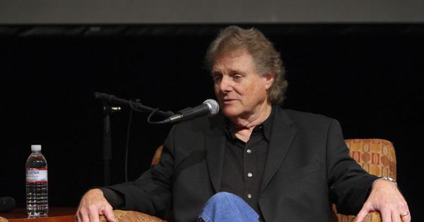 Reggie Young, renowned guitarist for Elvis, Waylon, has died - The Mainichi