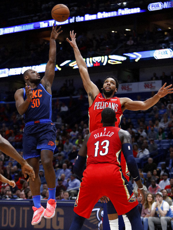 NBA: Davis leaves with shoulder injury, Pelicans beat Thunder - The ...