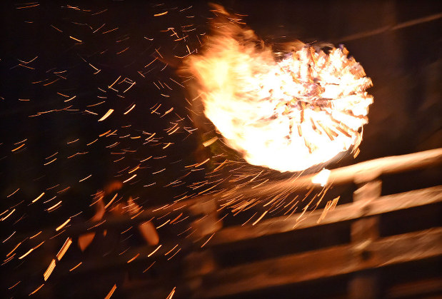 In Photos: Historical torch ceremony lights up Nara temple - The Mainichi