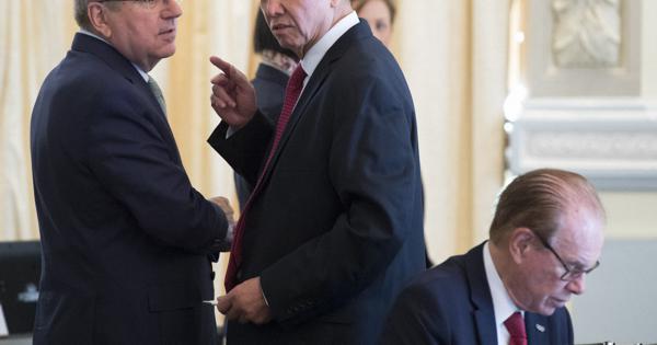 Russian makes $16M offer to help keep boxing in Olympics - The Mainichi