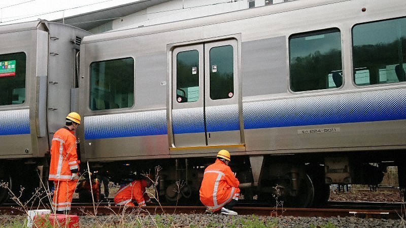 Train derails in likely track switch snafu in western Japan - The Mainichi