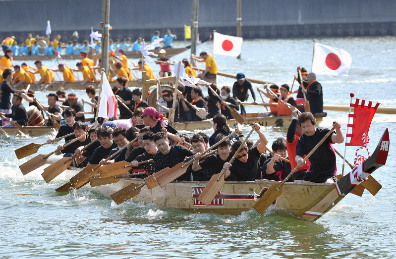 Dragon boat race heralds start of summer in western Japan - The Mainichi