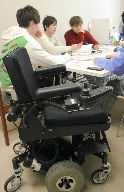 Student group sees mixed results for rising wheelchair on Australia ...