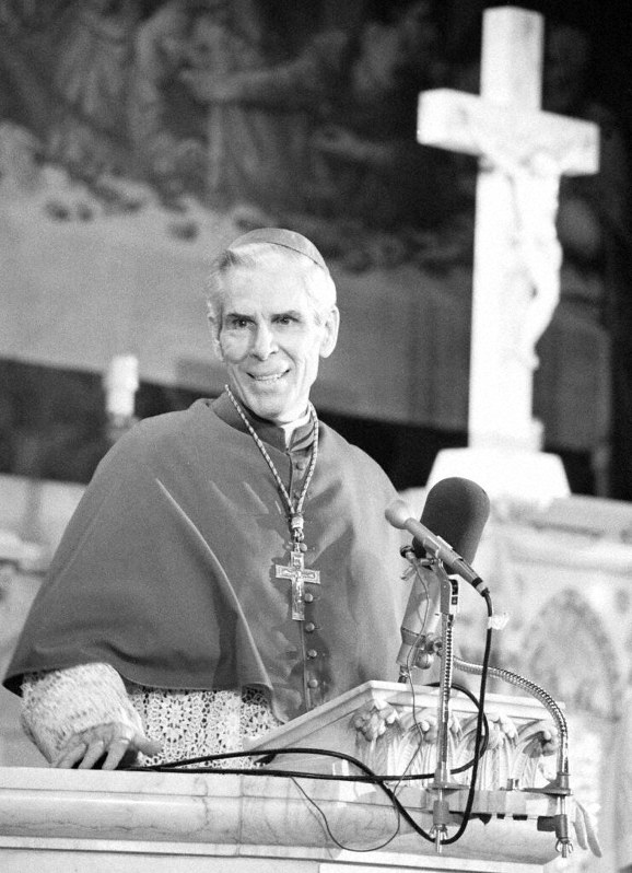 Pope approves miracle for late US Archbishop Sheen - The Mainichi