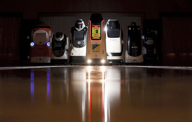 Olympic eye: Japanese security robots to the rescue - The Mainichi