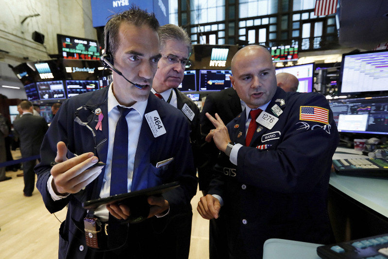 US stocks notch solid gains as China stabilizes currency - The Mainichi