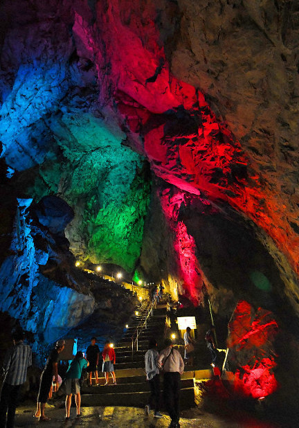 Japan Photo Journal: Cool Cave - The Mainichi