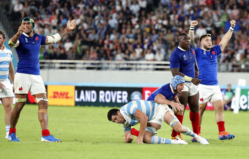 Rugby: Lopez's dropped goal saves France in 23-21 win vs. Argentina ...