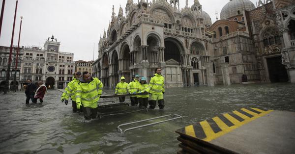 Venice flooded again 3 days after near-record high tide - The Mainichi