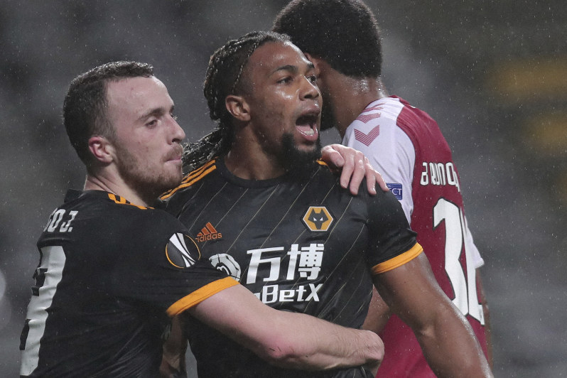 Europa League: Newcomer Wolves advances; United loses - The Mainichi