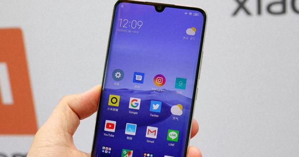 5万円台で高機能「中国スマホ・シャオミ」日本進出 | 知ってトクするモバイルライフ | 石野純也 | 毎日新聞「経済プレミア」