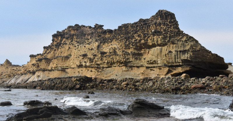 Cool natural rock formations a hidden gem along west Japan coastline ...