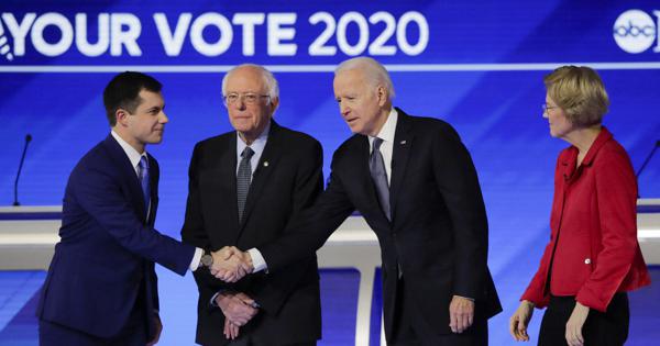 Front-runners Buttigieg and Sanders beat back debate attacks - The Mainichi