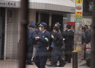 2 girls held hostage in southwest Japan by suspected knife-wielding man ...