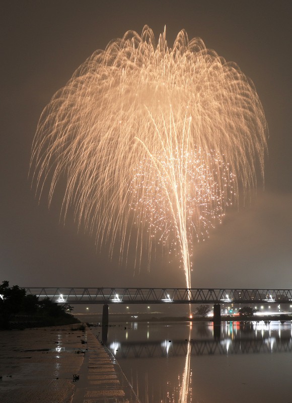 In Photos: Surprise fireworks light up skies across Japan in bid to ...