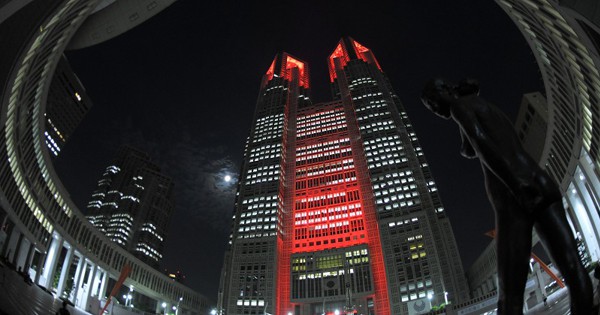 In Photos: Tokyo gov't HQ, Rainbow Bridge lit up in red to urge ...